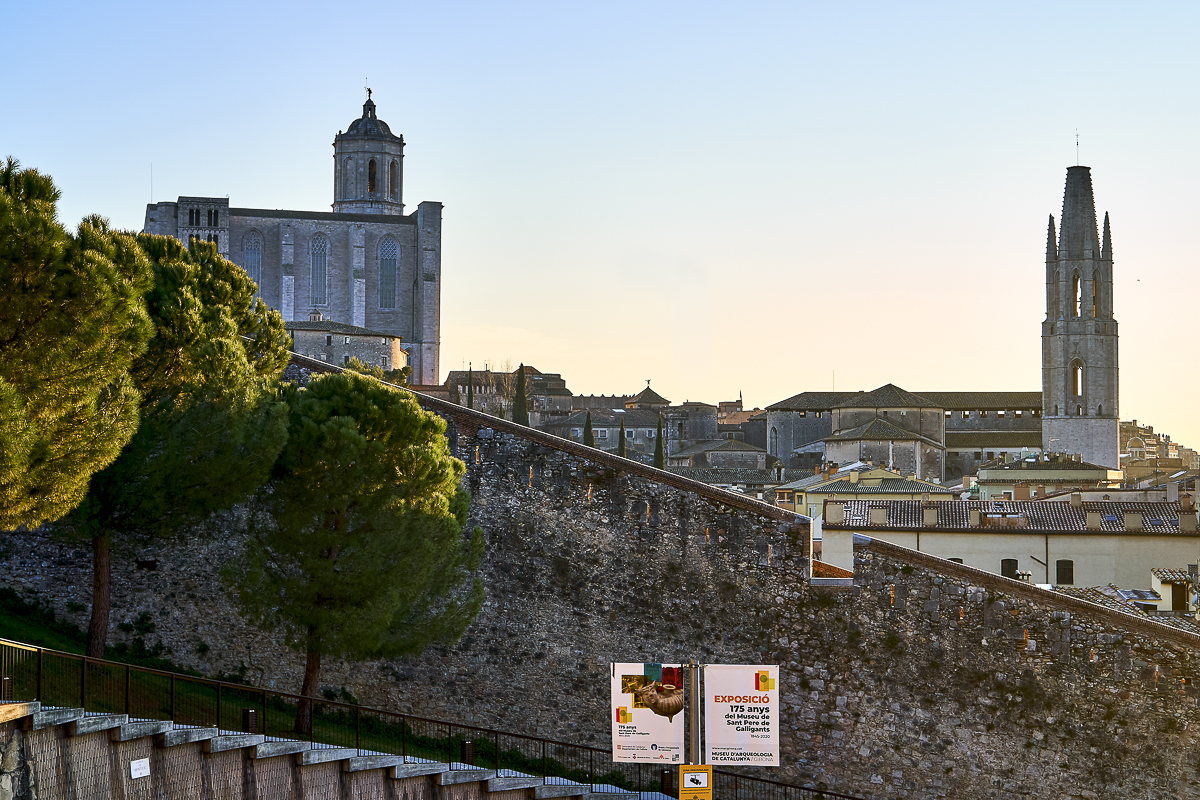 Um passeio pelo Barri Vell de Girona - TENDÊNCIAS